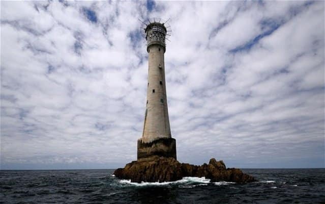 The World's Smallest Inhabited Island Is Just Big Enough For A House ...